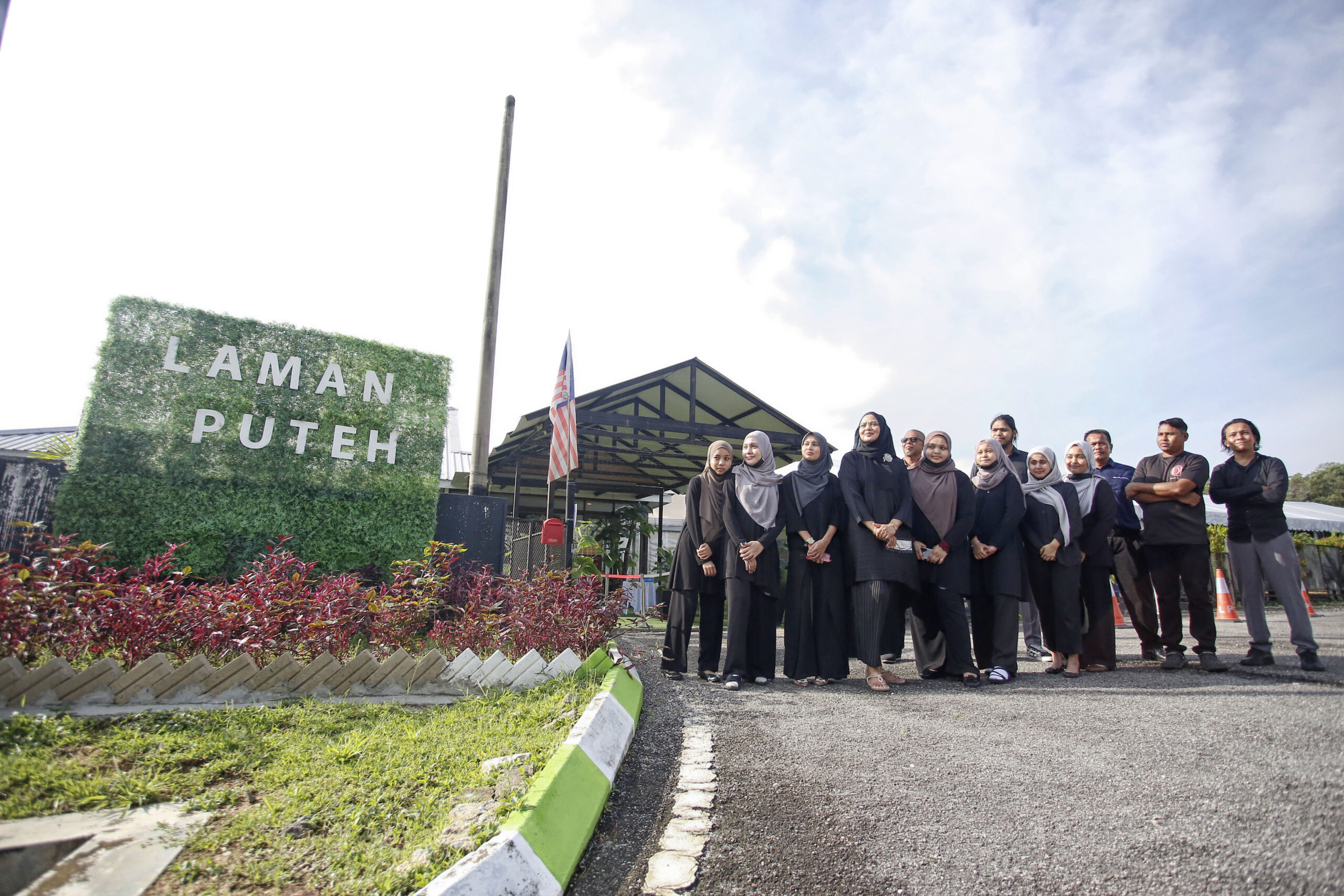 About - lamanputehbydliajane.com